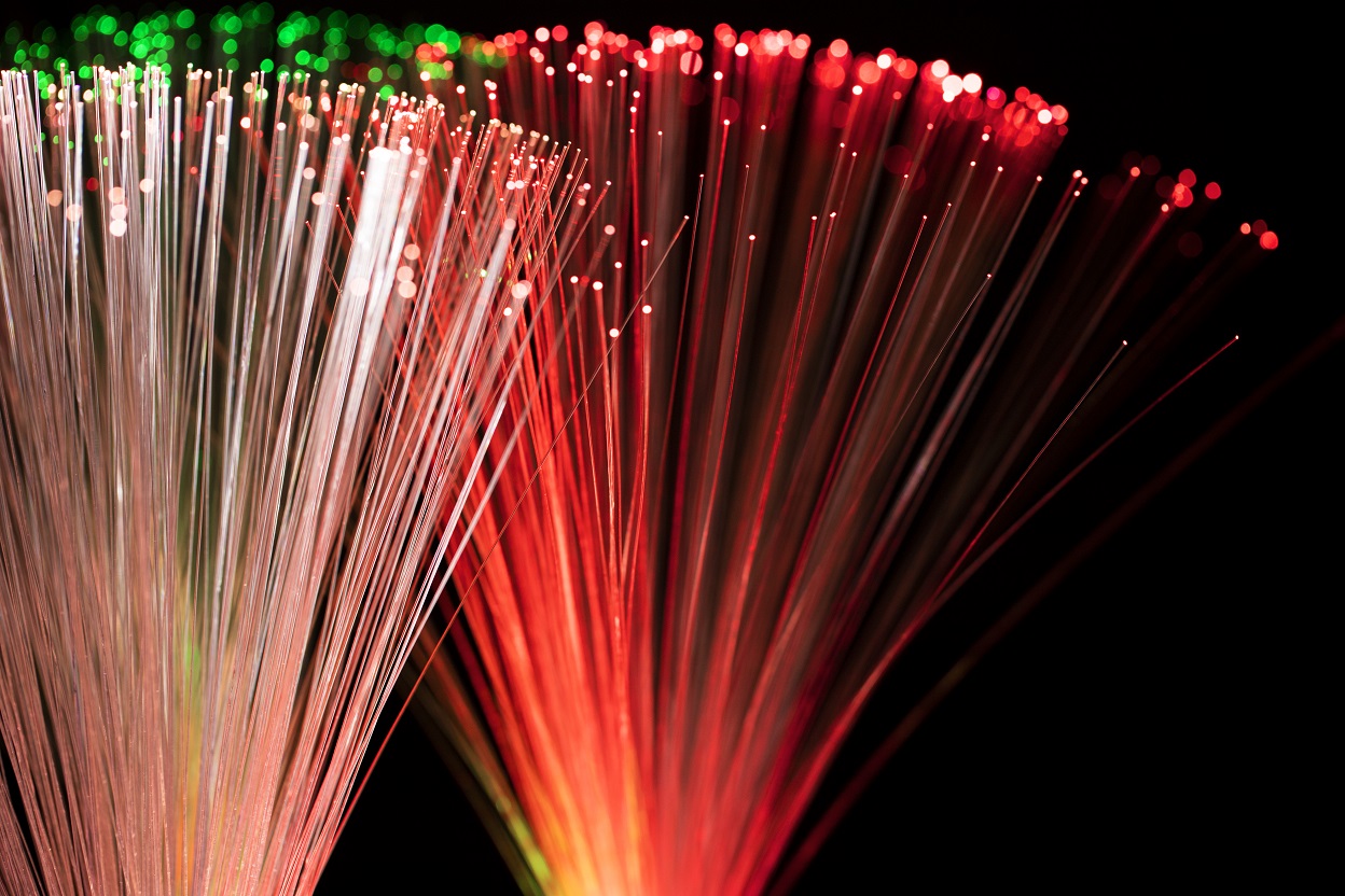 Rodzaje i zasady działania światłowodów - Teleoptics